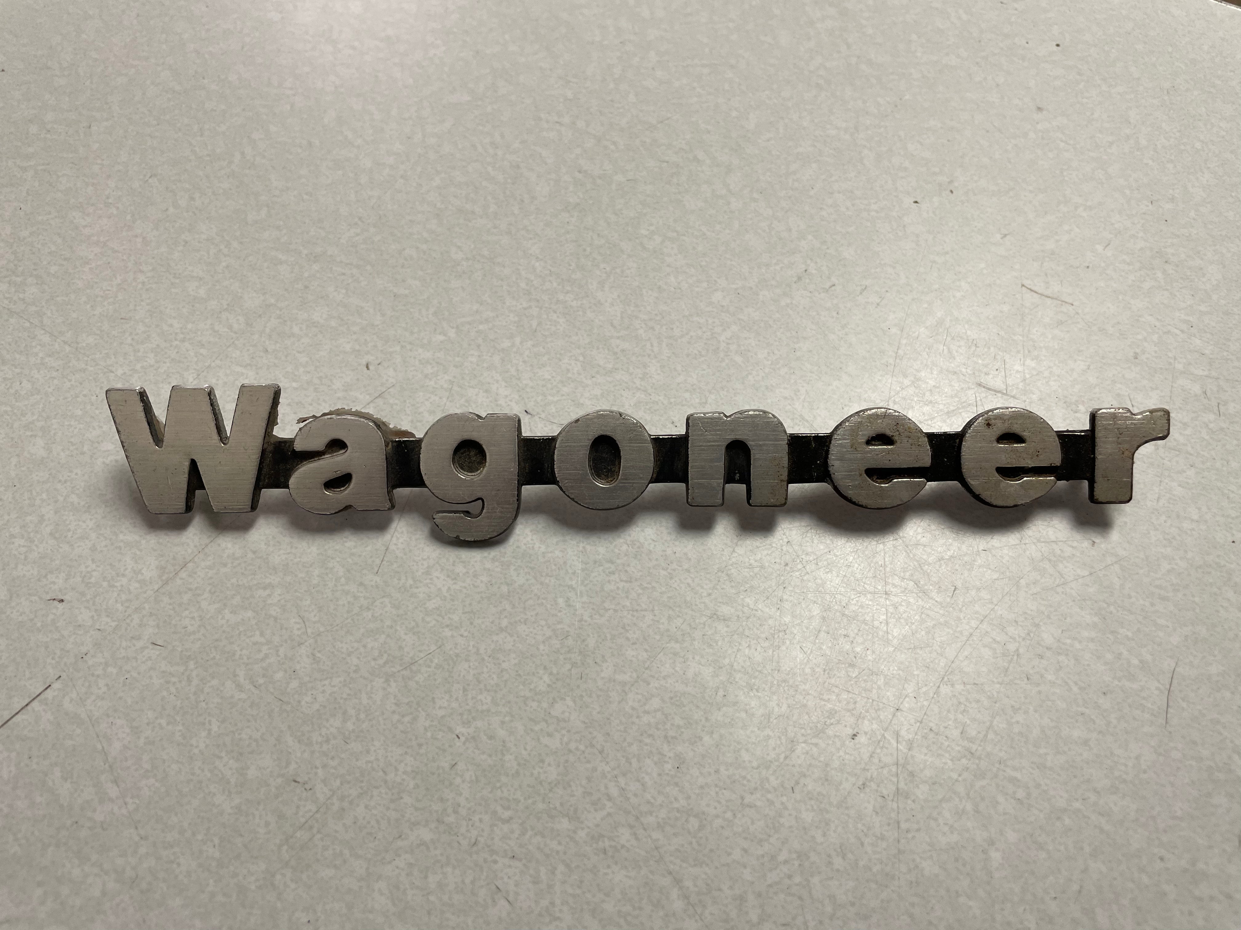 Wagoneer XJ (84-90) Fender Nameplate Emblem with Pins | FN Jeep