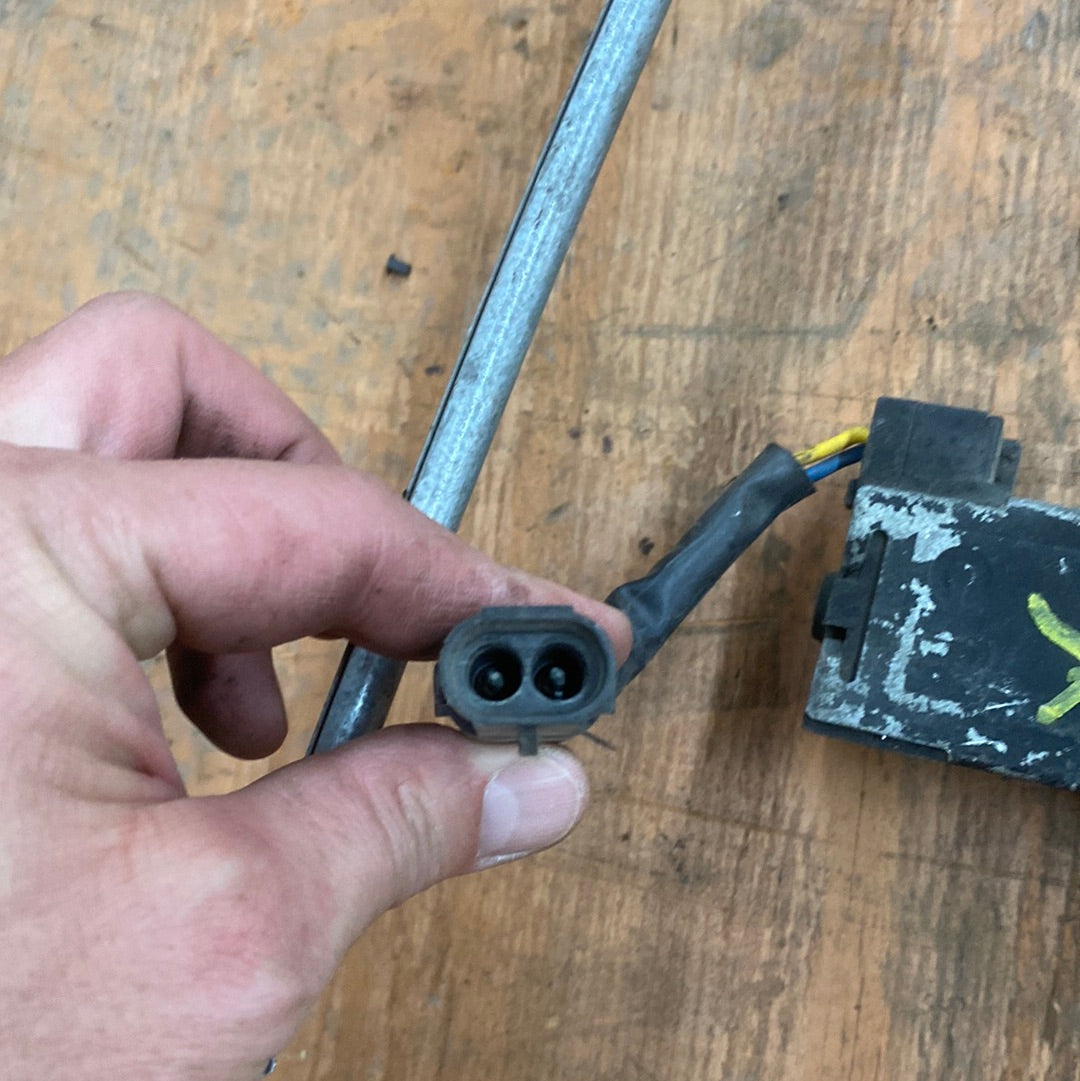 Cherokee XJ (87-96) PS Front Electric Window Regulator - Round Plug ...