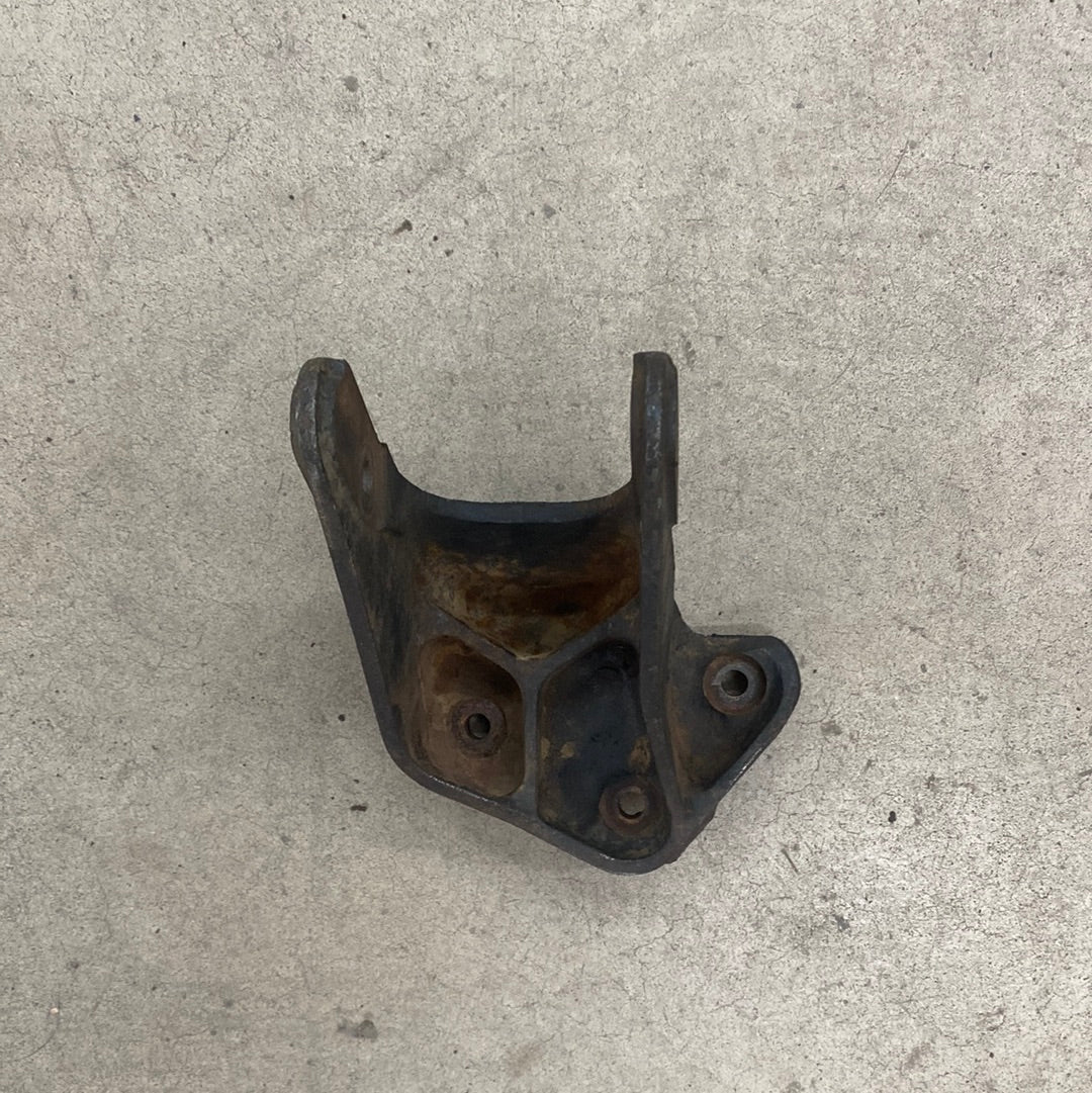 52002441 4.0L 4.2L DS Motor Mount Bracket for Wrangler YJ TJ, Cherokee ...